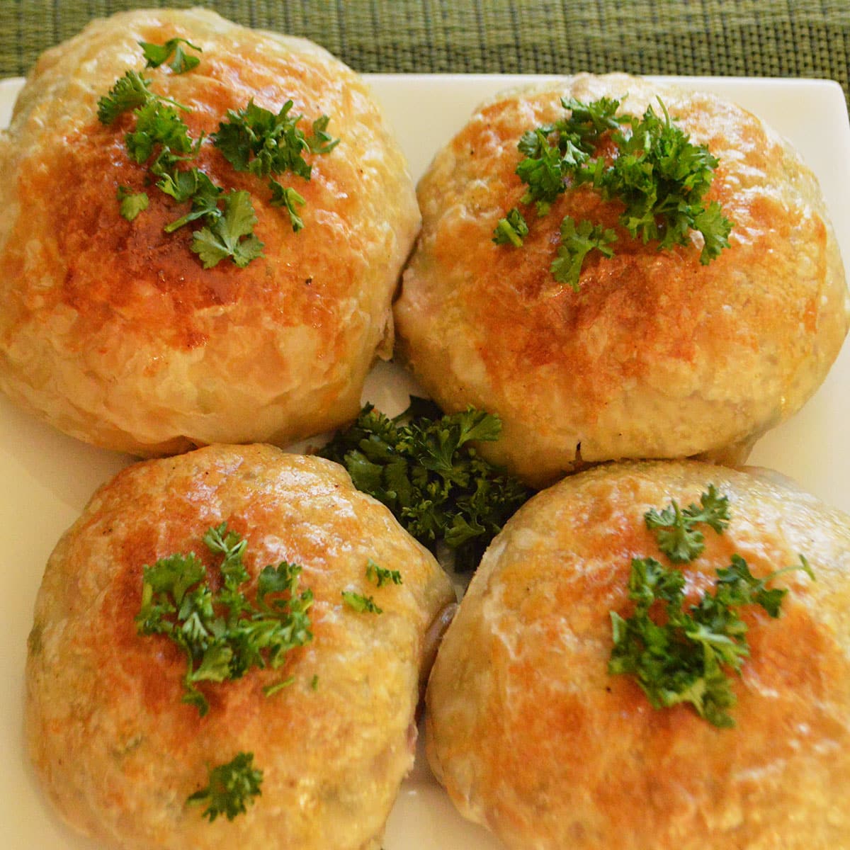 Oozi/Ouzi Recipe (Pastry Wrapped Rice) - Amira's Pantry