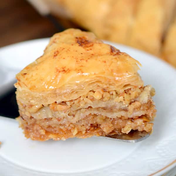 How to make Baklava from Scratch - Amira's Pantry
