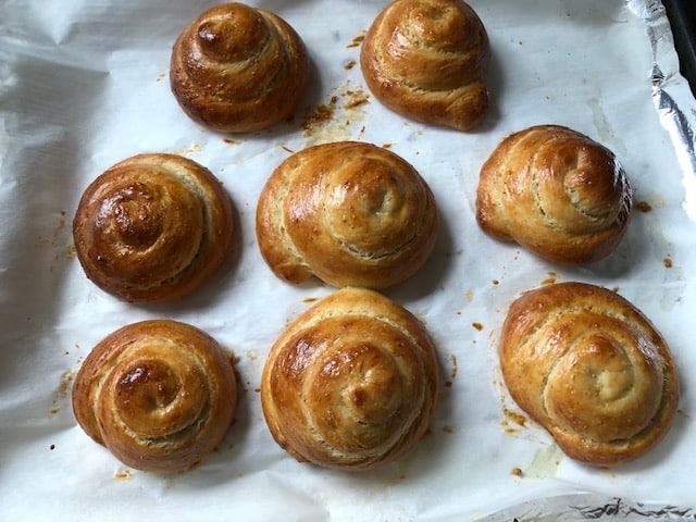 Bread Roll Recipe (Shoreek) | Amira's Pantry