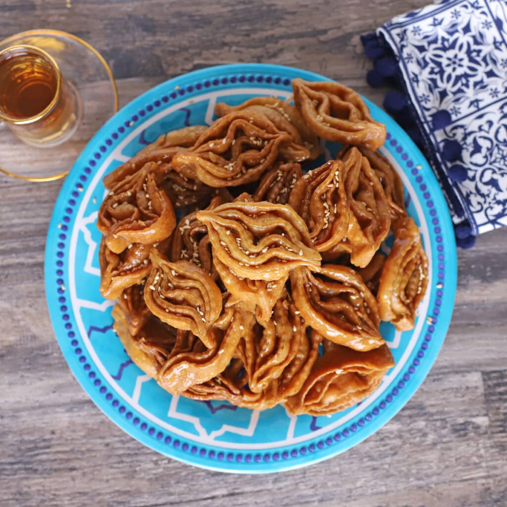 Moroccan Chebakia Recipe (Sesame and Honey Cookies) - Amira's Pantry