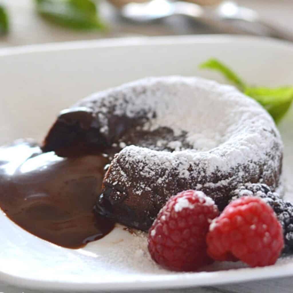 Chocolate Molten Lava Cakes (Easy, 20-minute Dessert) - Amira's Pantry
