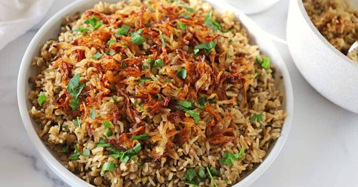 Mujadara {One Pot Lebanese Lentils and Rice Recipe} - Amira's Pantry
