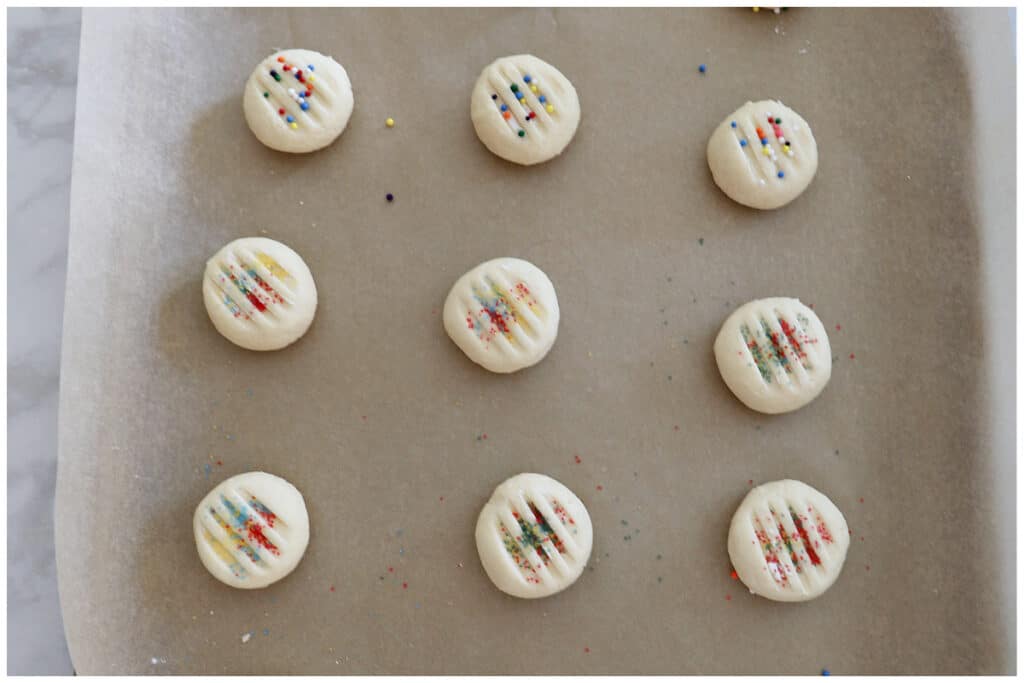 Whipped Shortbread Cookies (Easy Recipe) - Amira's Pantry