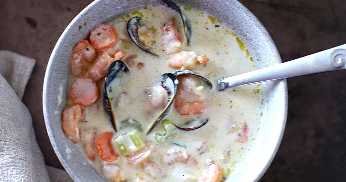 Seafood Soup (Just 20 Minutes) - Amira's Pantry