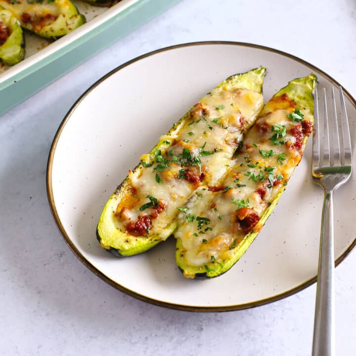 Zucchini Boats Recipe (Stuffed with Ground Beef) - Amira's Pantry