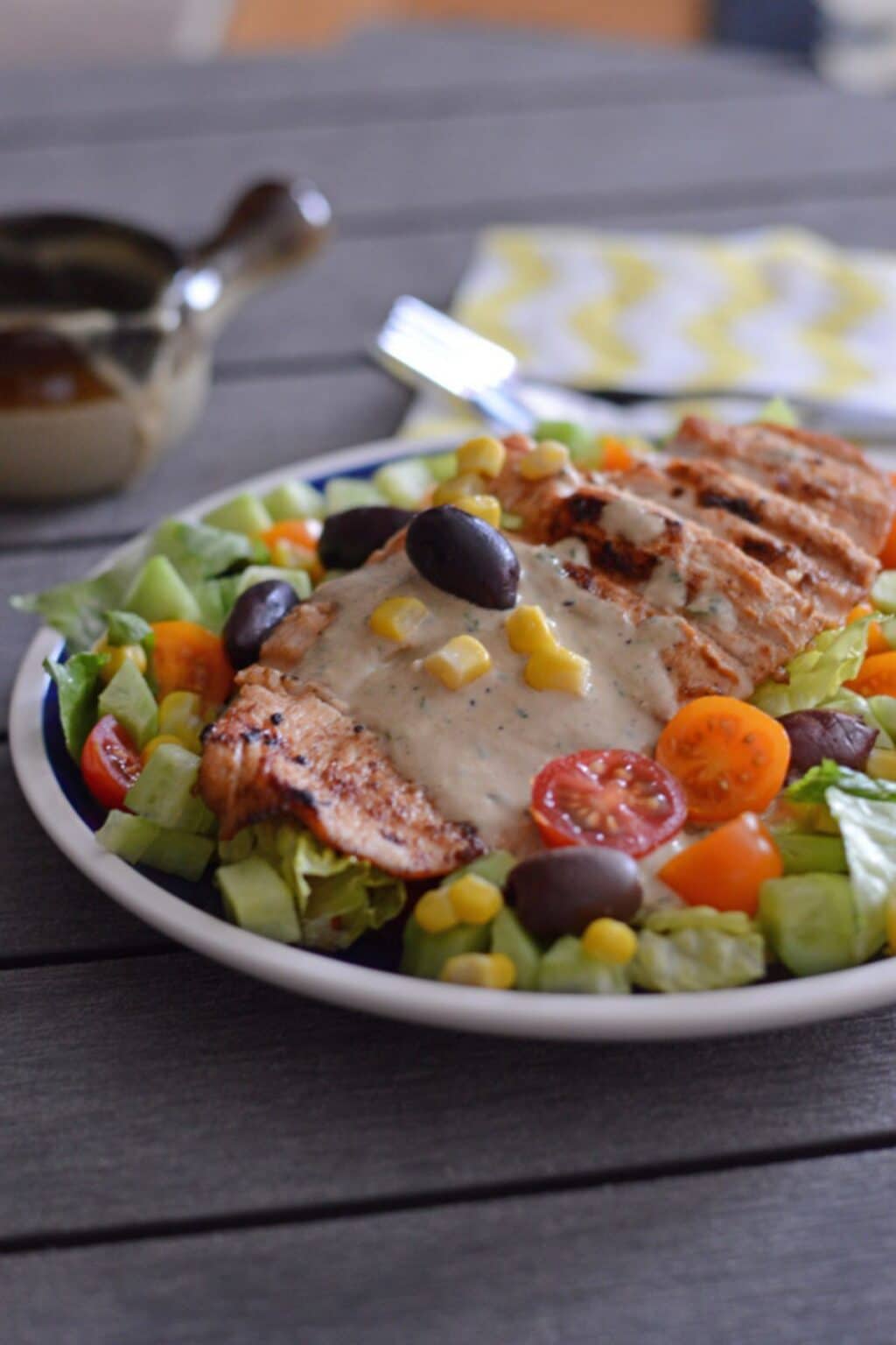 Grilled Chicken Salad Recipe (Healthy and Easy) - Amira's Pantry