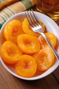 How to Store Peaches (Tips to Keep Them Fresh Longer) - Amira's Pantry