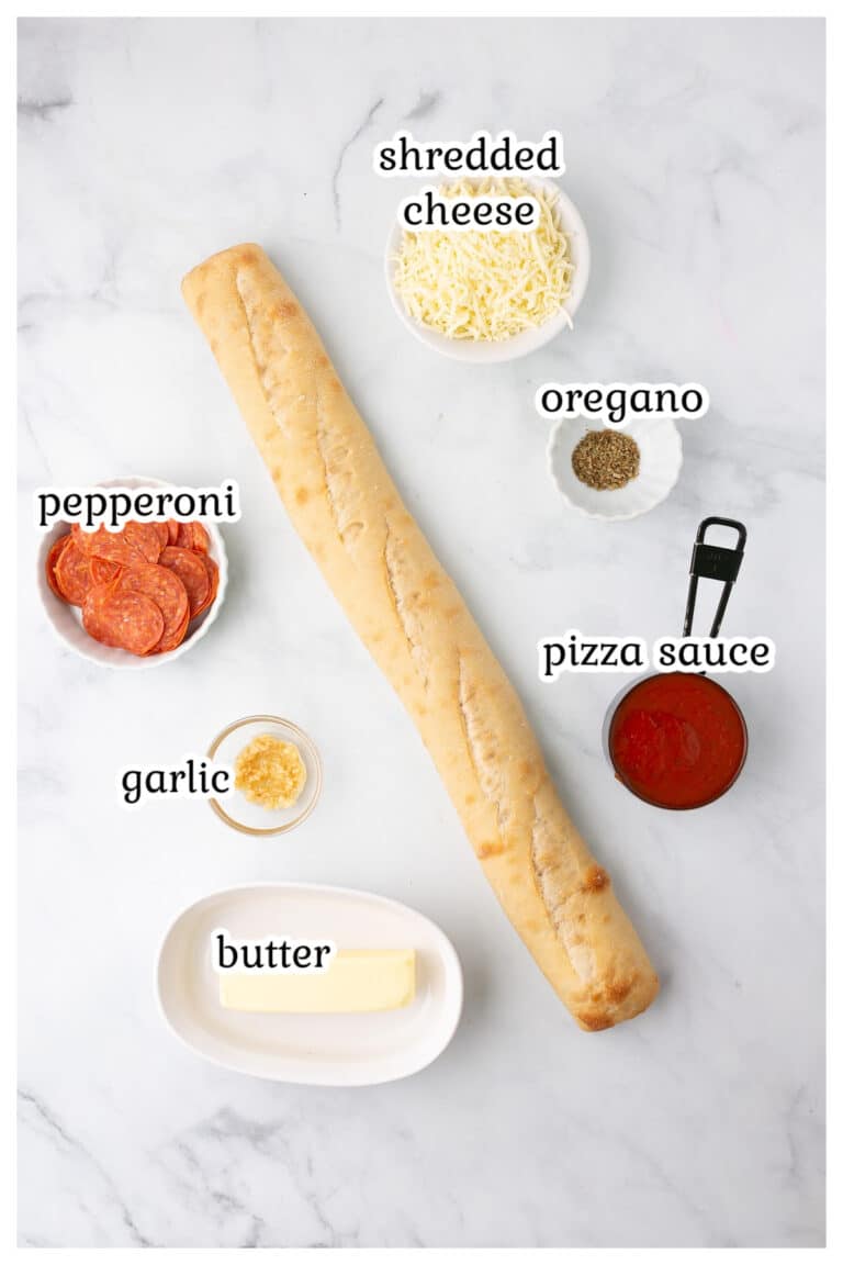 Garlic Bread Pizza Recipe (Easy Cheesy Dinner Pizzas) - Amira's Pantry
