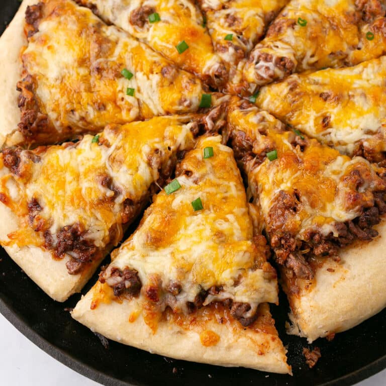 Homemade Sloppy Joe Pizza (Easy Weeknight Dinner) - Amira's Pantry