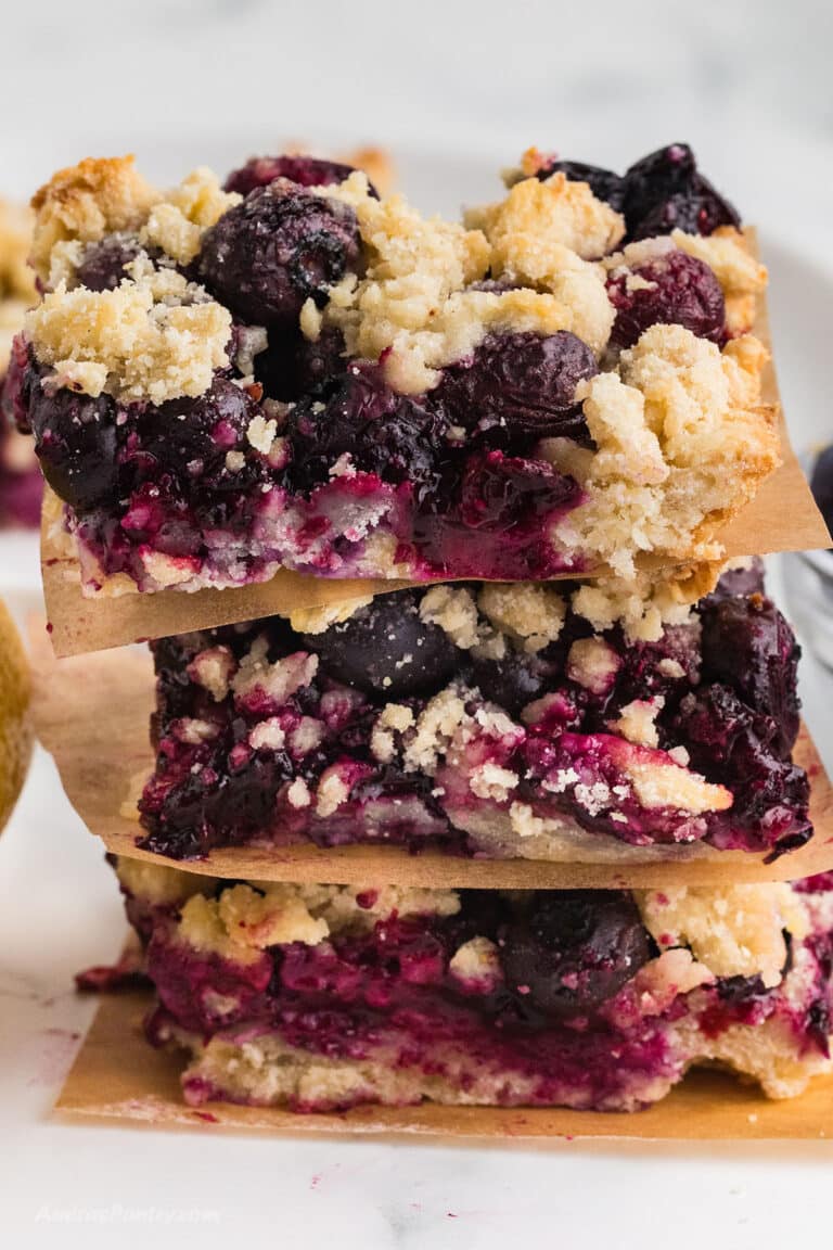 Easy Blueberry Lemon Bars Recipe - Amira's Pantry