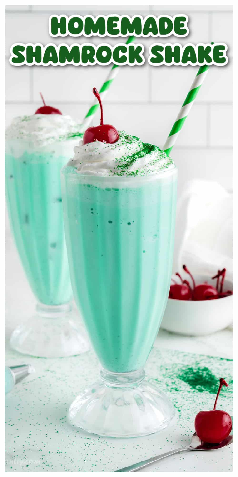 Homemade Shamrock Shake (McDonal's Copycat Recipe) - Amira's Pantry