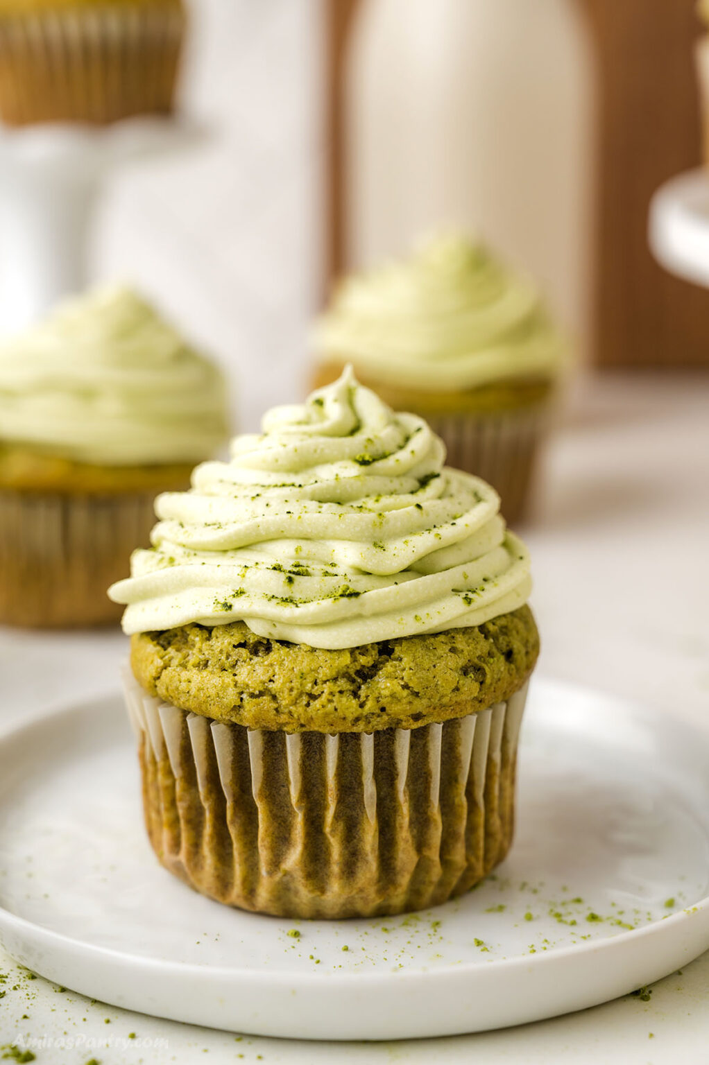 Fluffy Matcha Green Tea Cupcakes (Easy Recipe) - Amira's Pantry