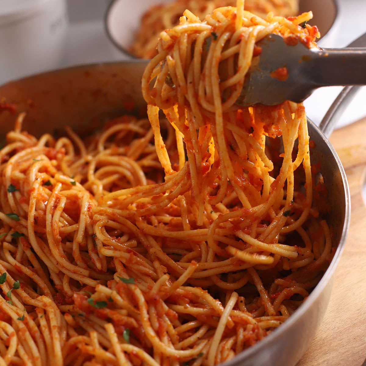 Harissa Pasta (Quick & Easy One Pot Vegan Recipe) - Amira's Pantry