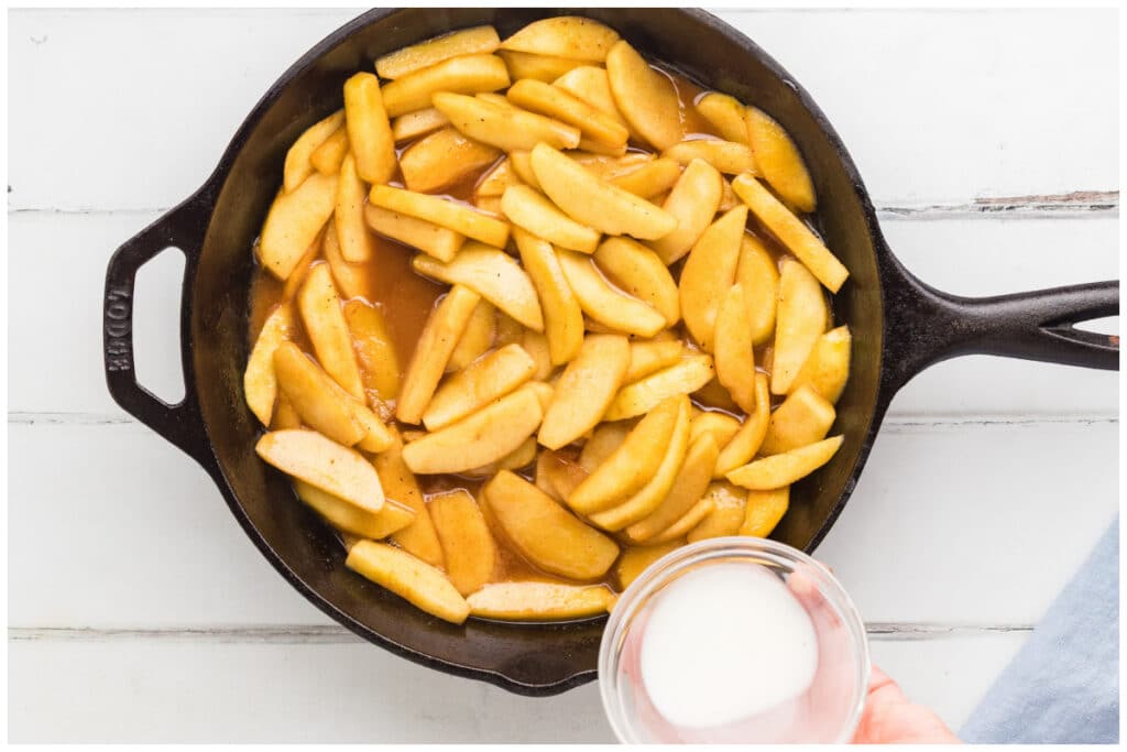 Cracker Barrel Fried Apples (Copycat Recipe) - Amira's Pantry