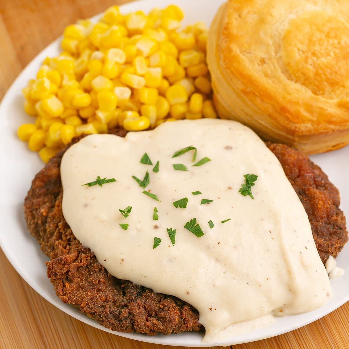 Cracker Barrel Country Fried Steak (Copycat Recipe) - Amira's Pantry
