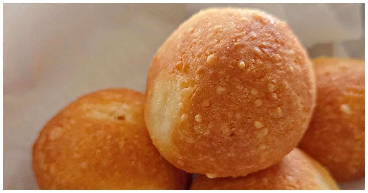 Viral Cheese Balls (2-Ingredient, Protein Snack) - Amira's Pantry